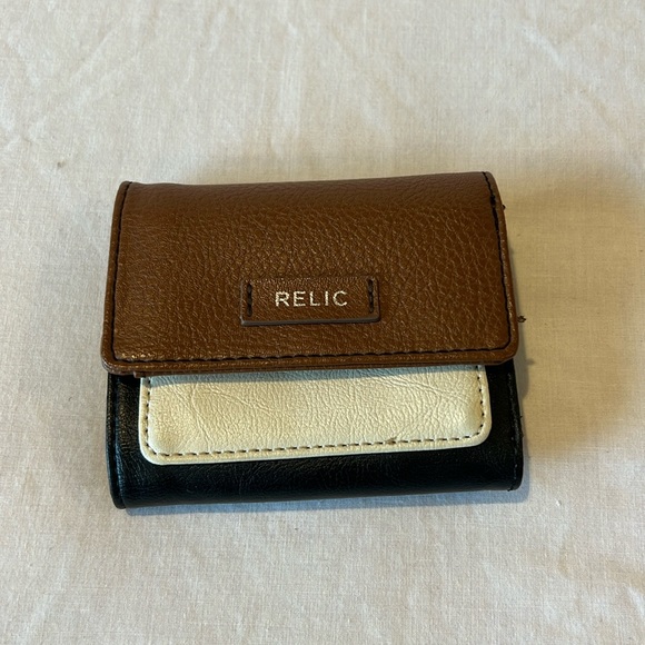 Relic | Bags | Relic Leather Color Block Bifold Wallet Card Case Coin ...